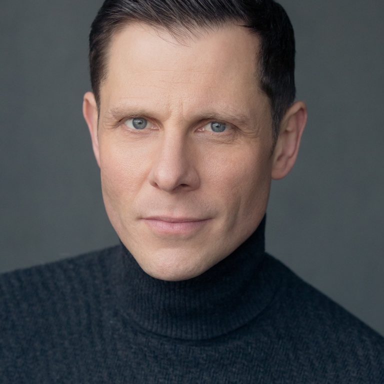 The Red Lion - Queens Theatre