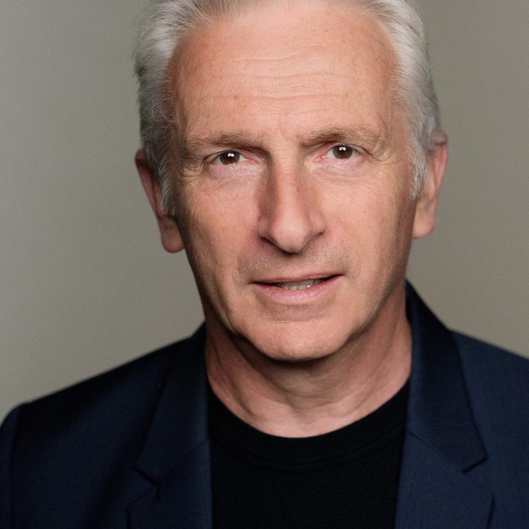 The Red Lion - Queens Theatre