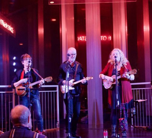 D'Ukes - Queens Theatre